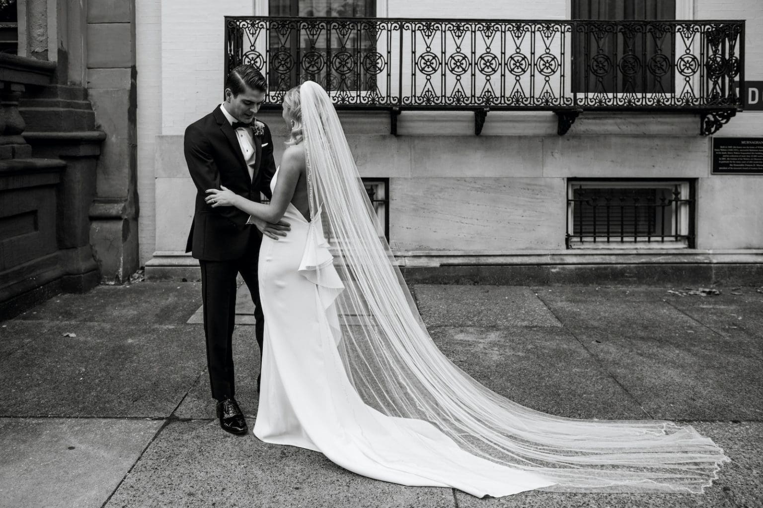 BALTIMORE - SAGAMORE PENDRY AND ENGINEER'S CLUB CLASSICAL WEDDING ...