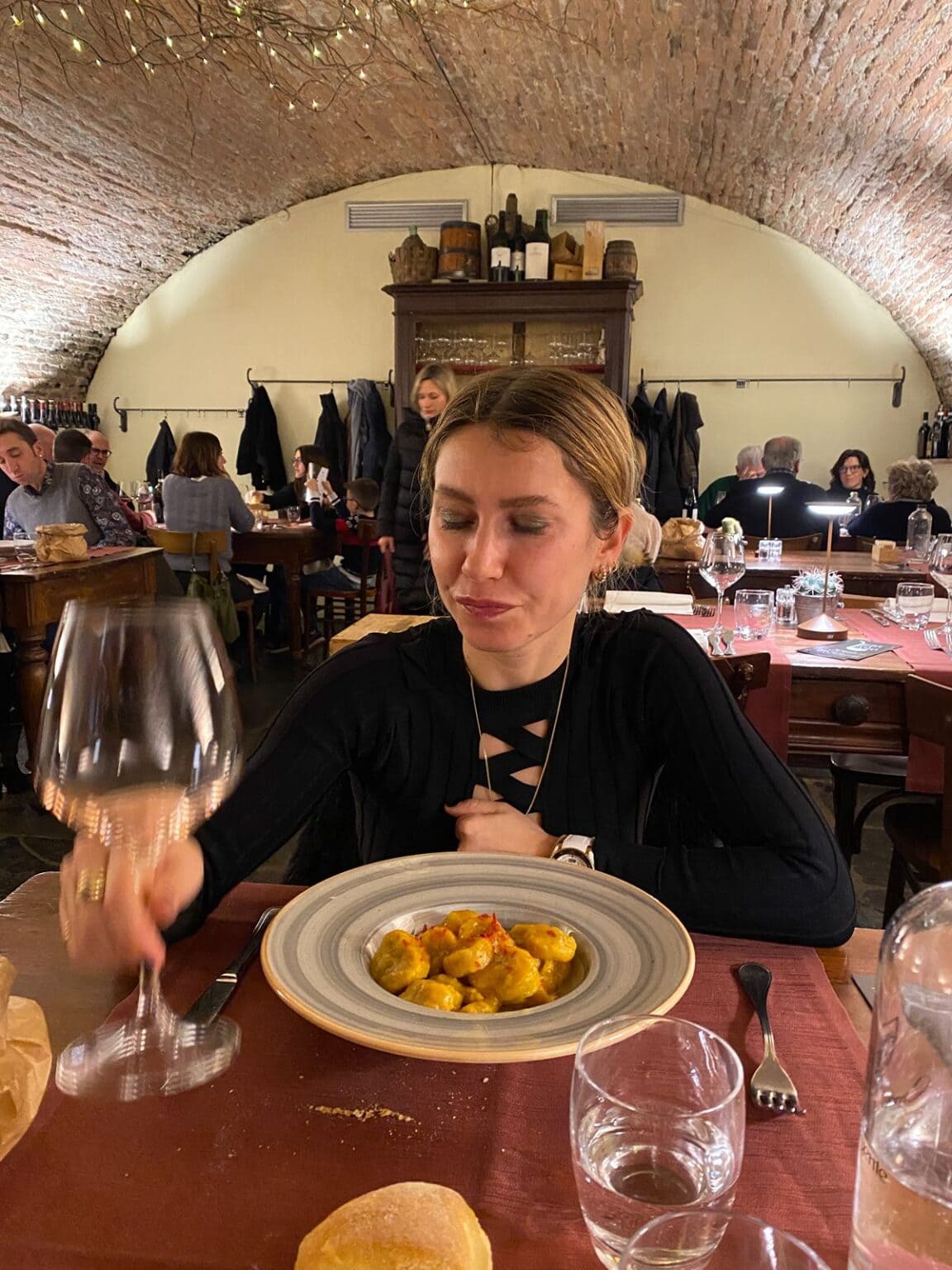 17 PLACES TO EAT LIKE A LOCAL IN LAKE COMO - Lilly Red